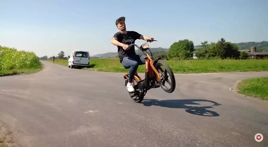 Mofa-Wheelie - Mit diesen Tipps klappt es | mofakult